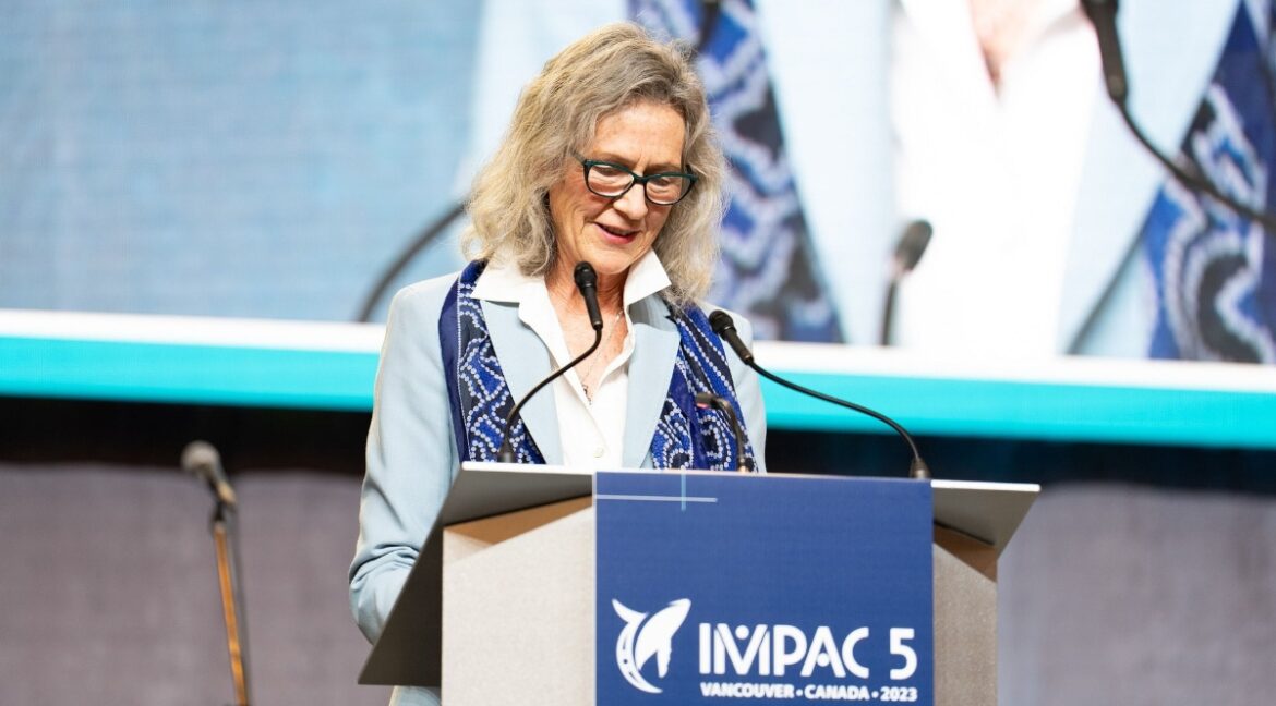 The big lie about the ‘dye’ in farmed salmon - Sea West News